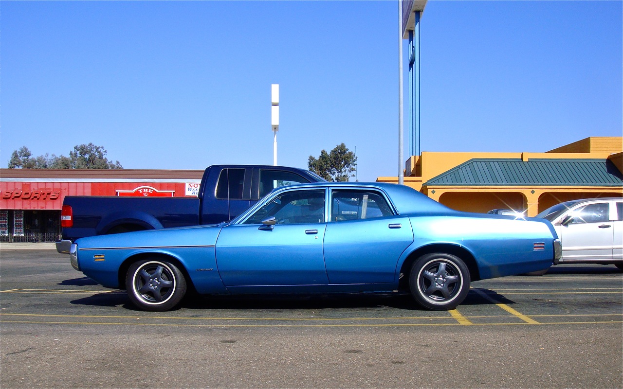 THE STREET PEEP: 1971 Dodge Coronet Sedan