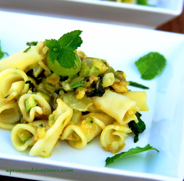 Gigli with Grapes, Zucchini & Mint