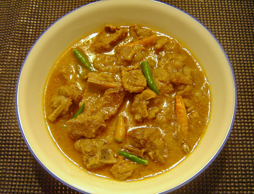 Rummana's Kitchen: Gorur Goster Rezala (Beef Rezala)