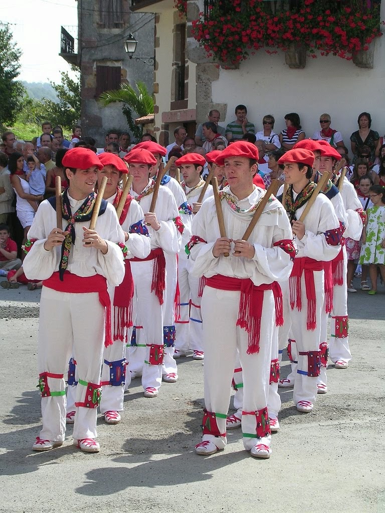 BERAKO MAKIL DANTZAK ~ DANTZ-ANGO
