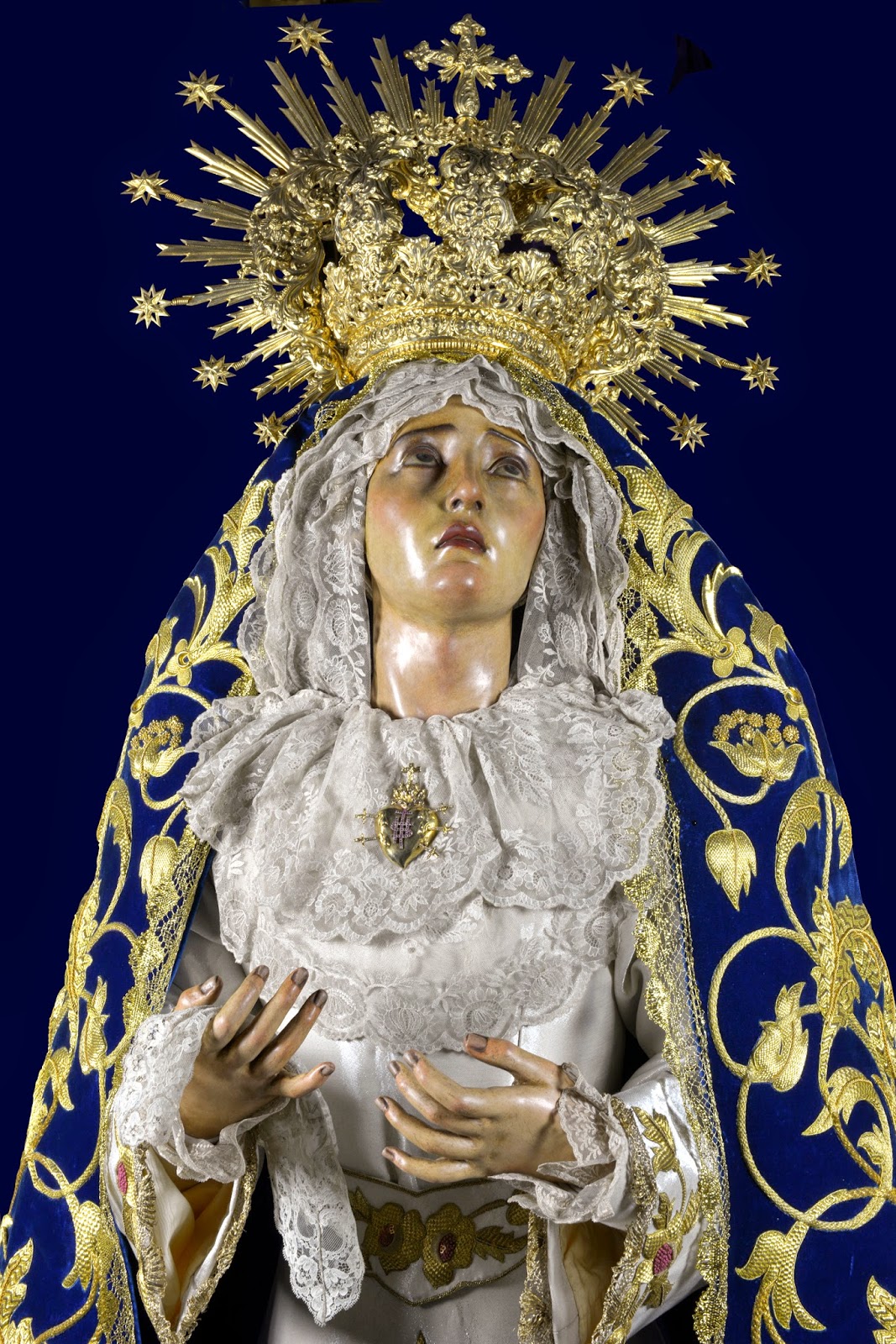 HERMANDAD DE LA QUINTA ANGUSTIA DE SEVILLA: diciembre 2015