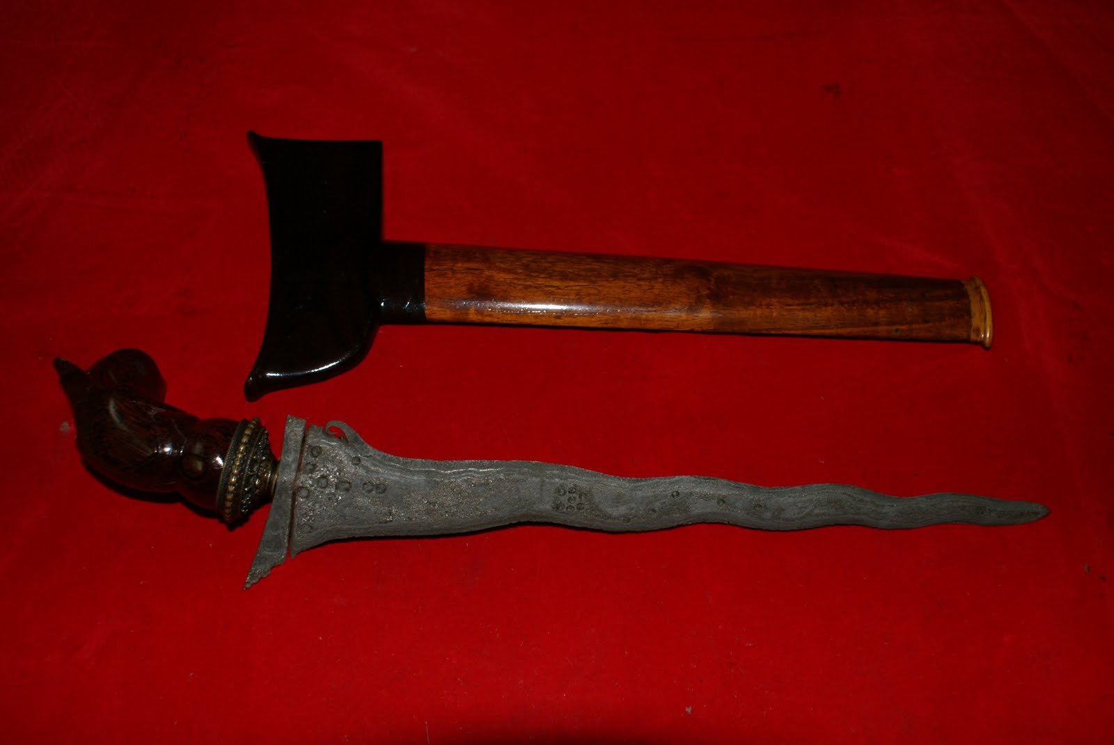 .: KERIS BUGIS LOK 9 KETANDAAN PASAK BUMI