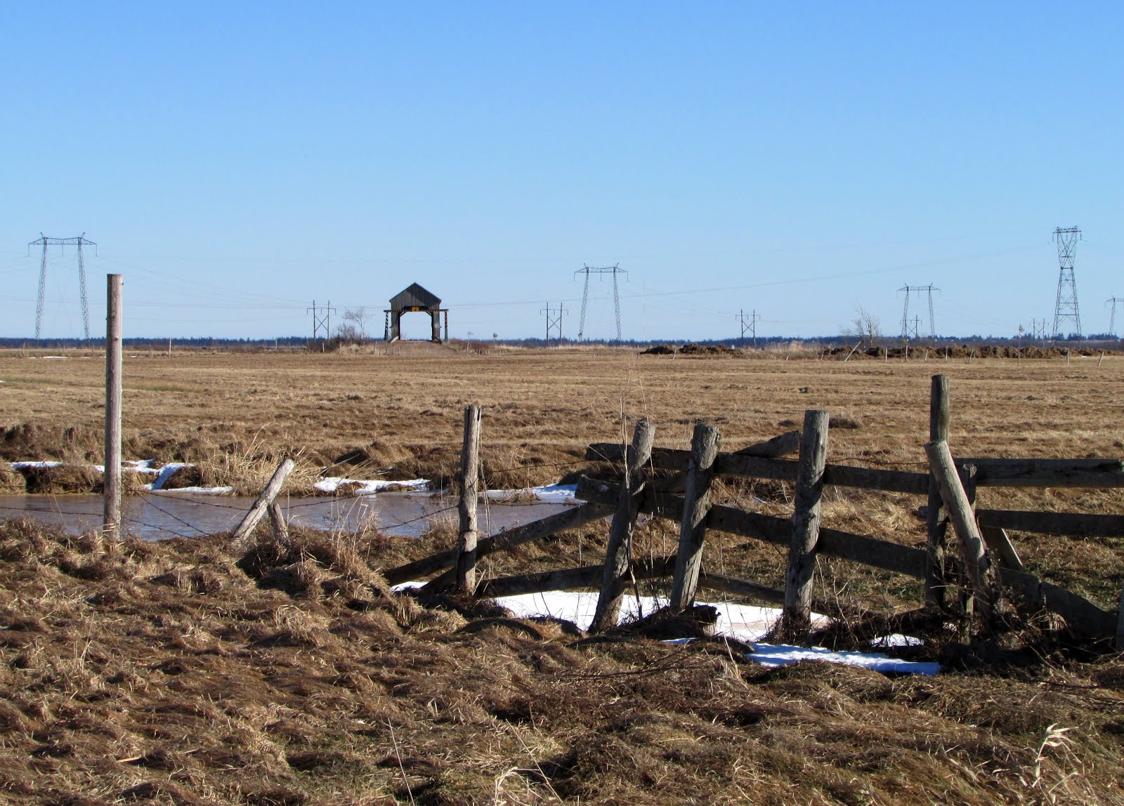 New Brunswick's Covered Bridges: Tantramar River No.2 (Wheaton)