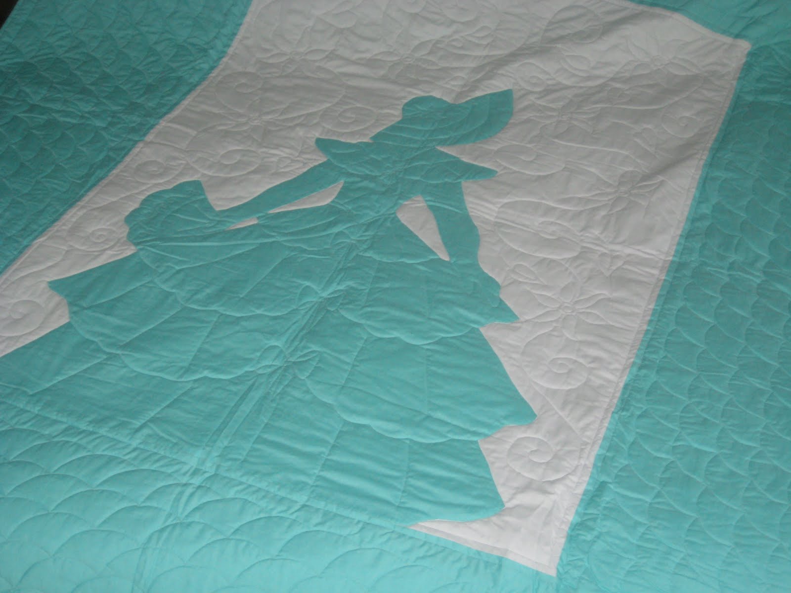 Robison Family: Colonial Girl Quilt