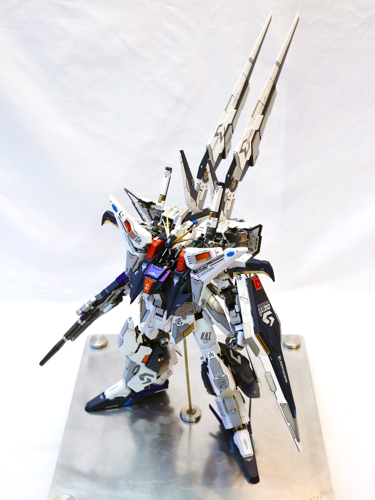 Custom Build : 1/100 RX-105 XI Gundam + Full Led Mod