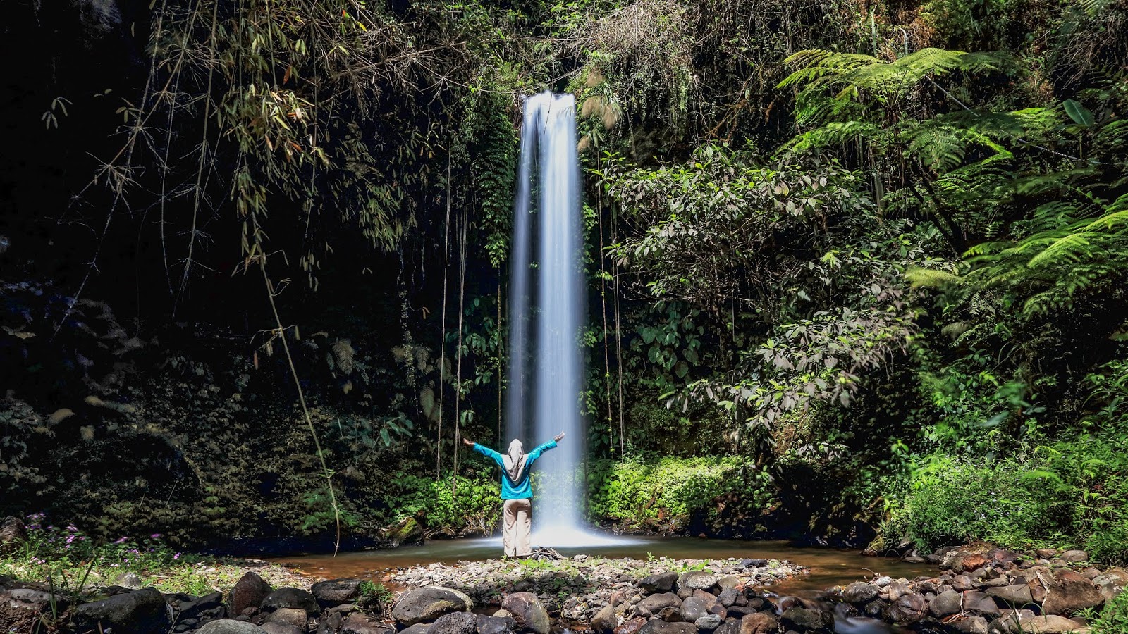 Curug Sangiang dan Curug Cimuja, Curug Tersembunyi di Wana Wisata Curug ...