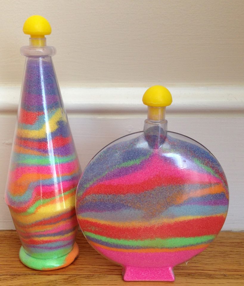 Arte con arena de color