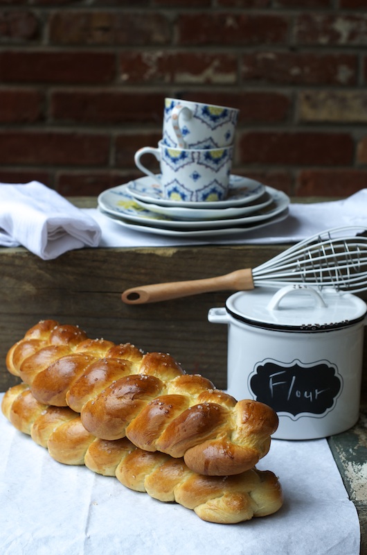 Foodwanderings: Finnish Pulla