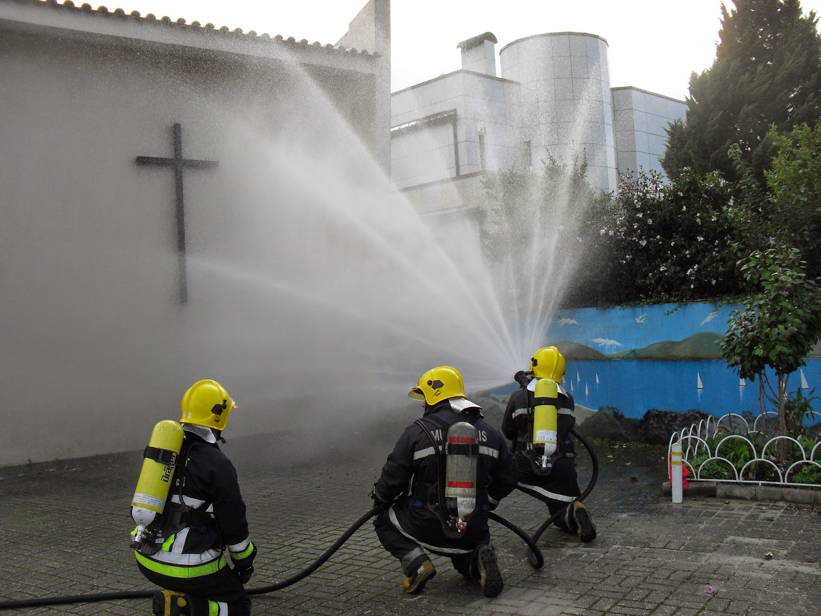 Crescer, aprender e sorrir! : simulacro de incêndio