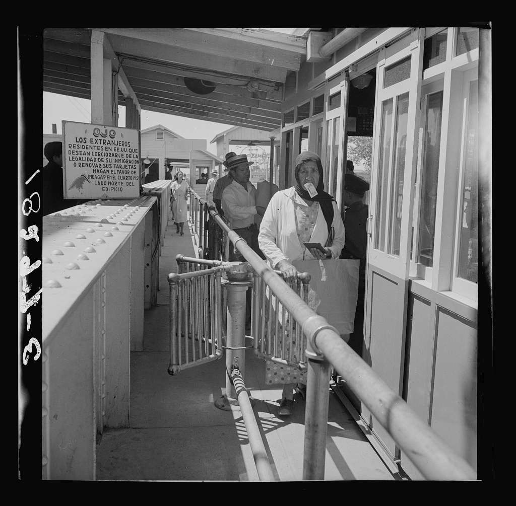 30 Rare Vintage Photographs That Show What the Texas-Mexico Border ...