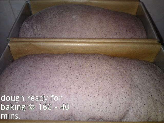 Cooking Pleasure: Black Glutinous Rice Loaf Bread [Straight Dough Method]