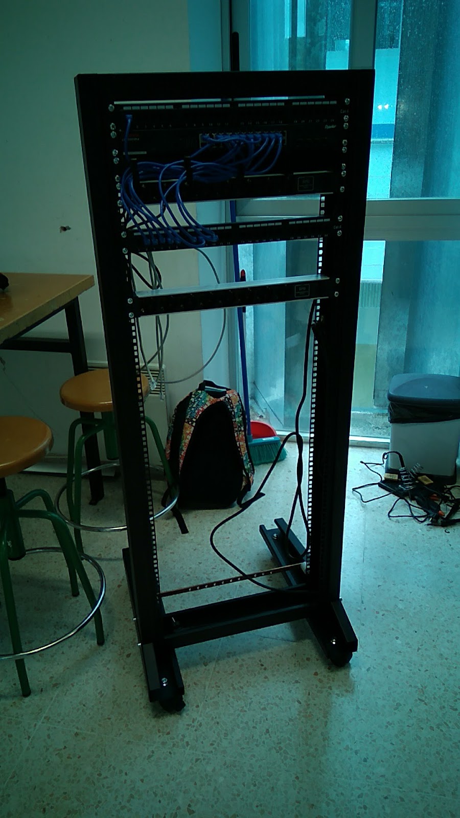 1º FPB ELECTRICIDAD Y ELECTRÓNICA: Práctica sobre montaje de un rack de ...