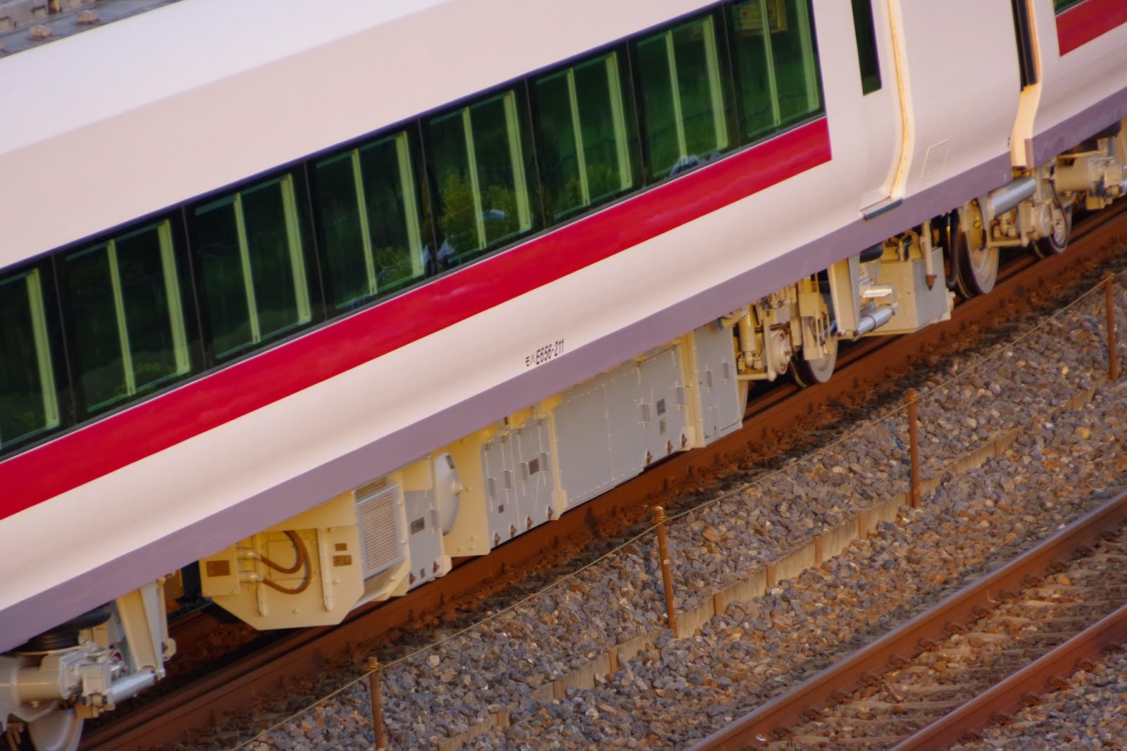 お気楽 鉄道の部屋: 8/4 E657系K11 KY出場 車体保全