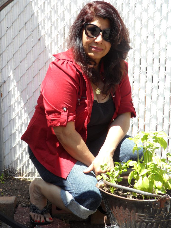 SRI LANKAN TASTE Fashion Magazine: Sumana Gomas Photo Album from USA