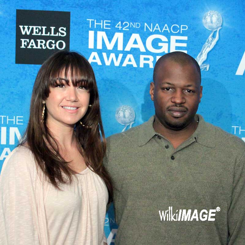 If You See Someone Without A Smile ...: Feb 14, 2011