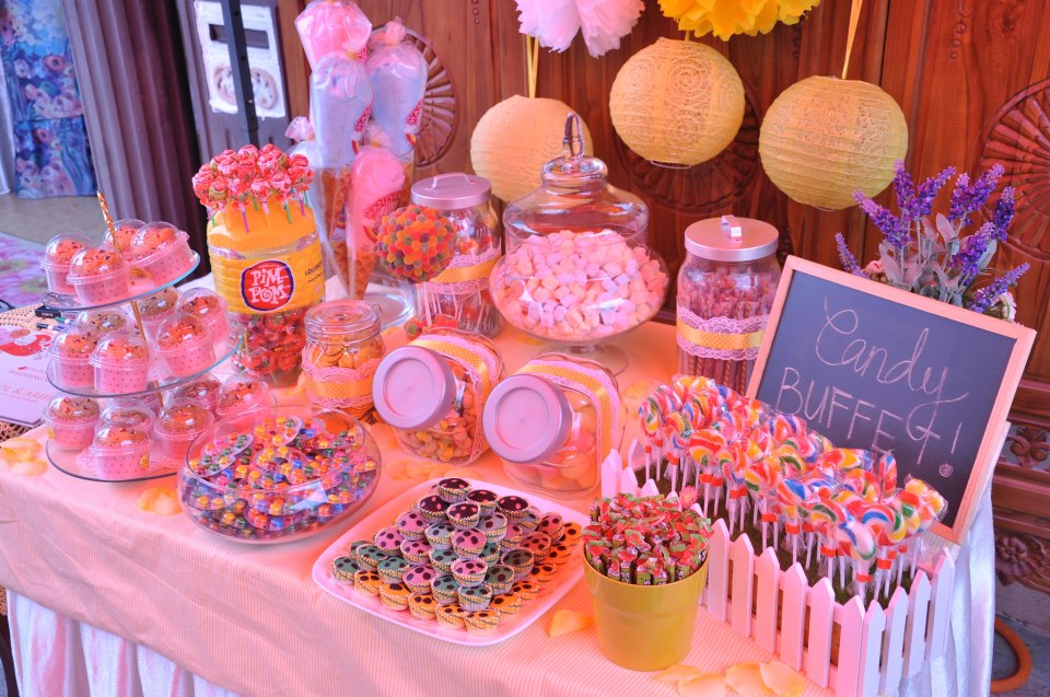 Sweet And Sugar Lover: Love..My First Candy Buffet