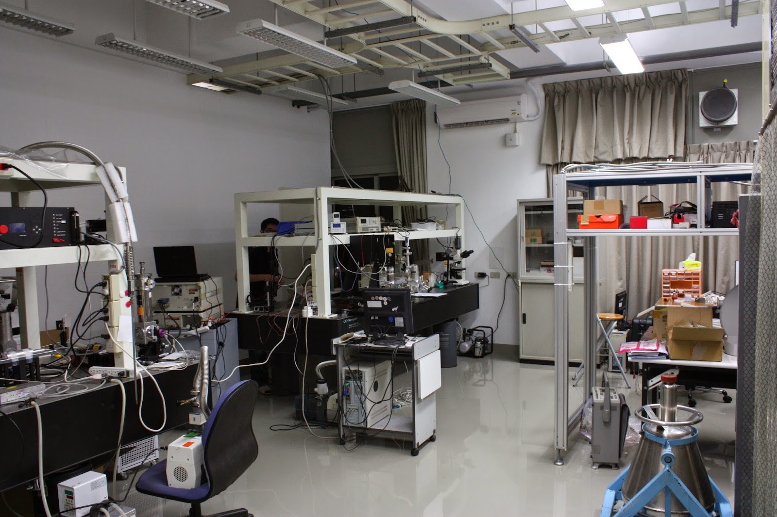 NCTU Laser Physics Lab: Our Lab