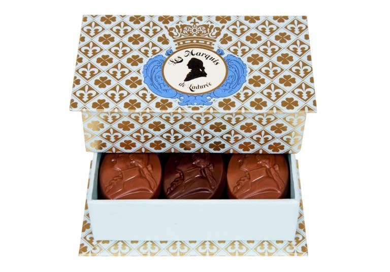 BLANCHSTYLE: LADUREE solo de chocolate.....vamos a París