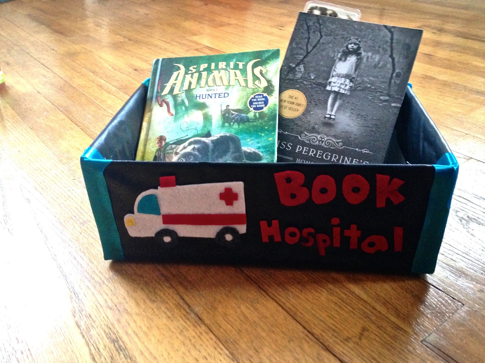 The Small Green Home: DIY Shoebox Book Hospital