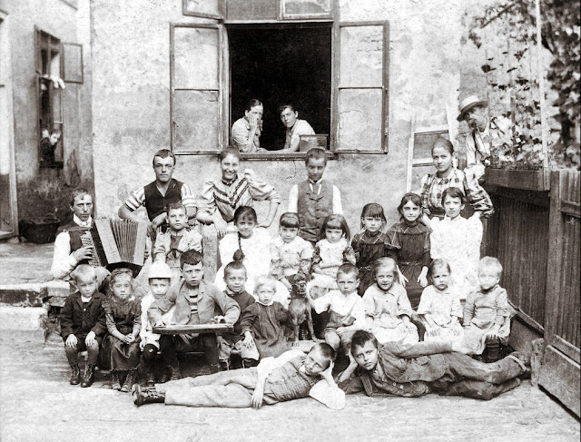 Musicians in Early Photography – 27 Rare Pictures Show Victorian and ...