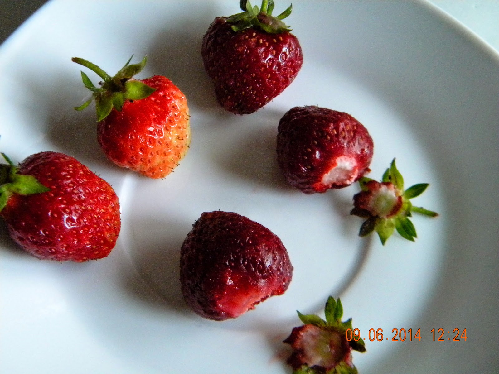 Gardener in Wonderland: CUM RECUNOASTEM CAPSUNILE NATURALE