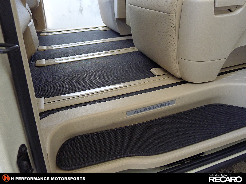 Premium Car Floor Mat: Molded Toyota Alphard Vellfire TPR Car Floor Mat