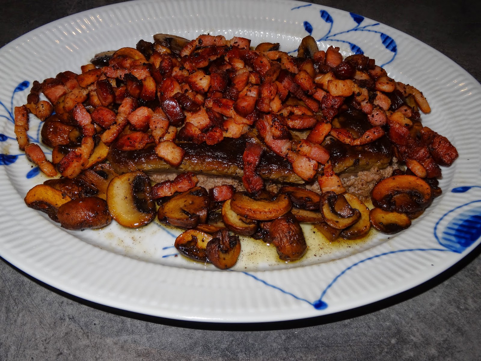 Verden ifølge Krog: Opskrift: Varm leverpostej med champignon og bacon