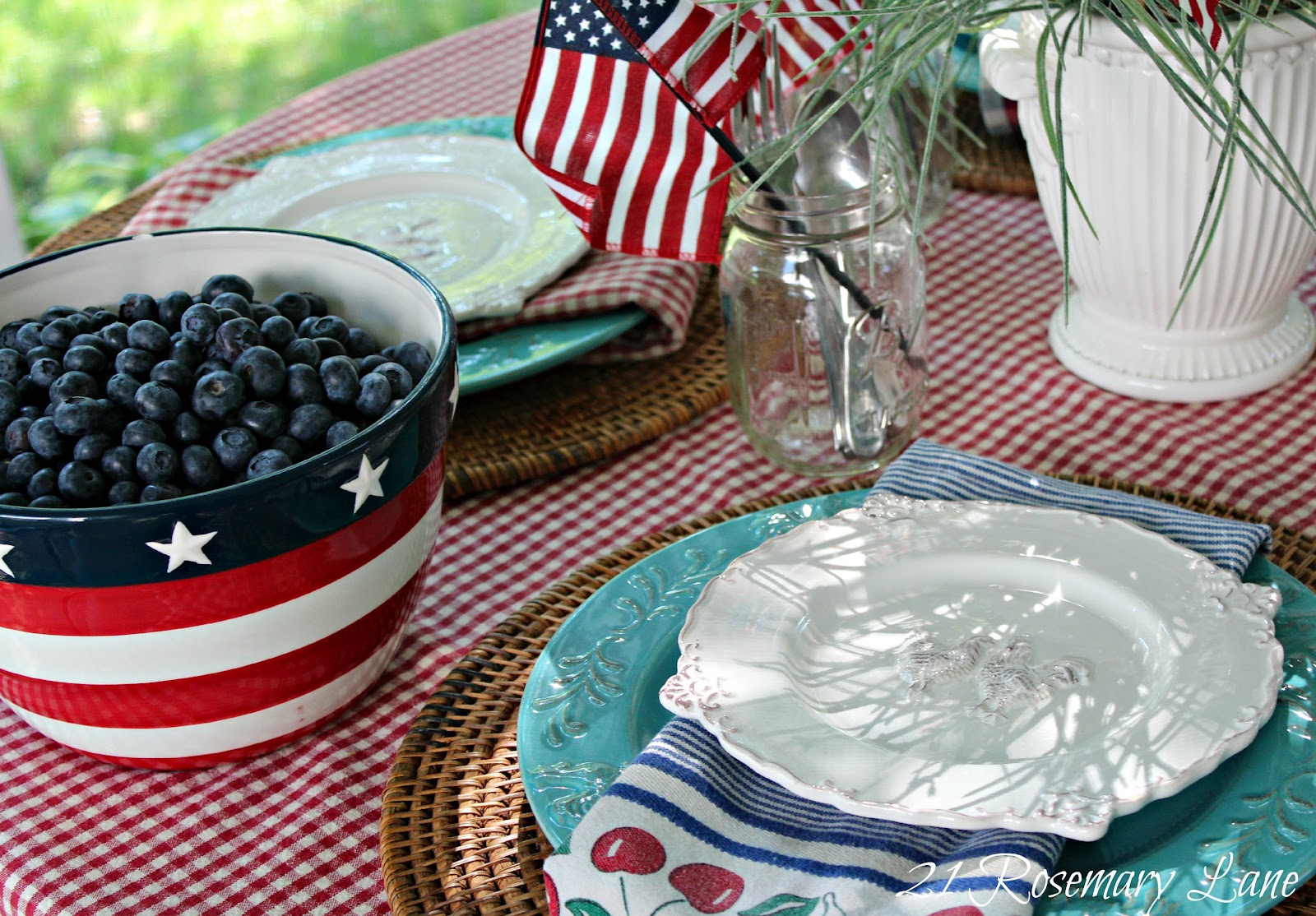 21 Rosemary Lane: Patriotic Table Setting