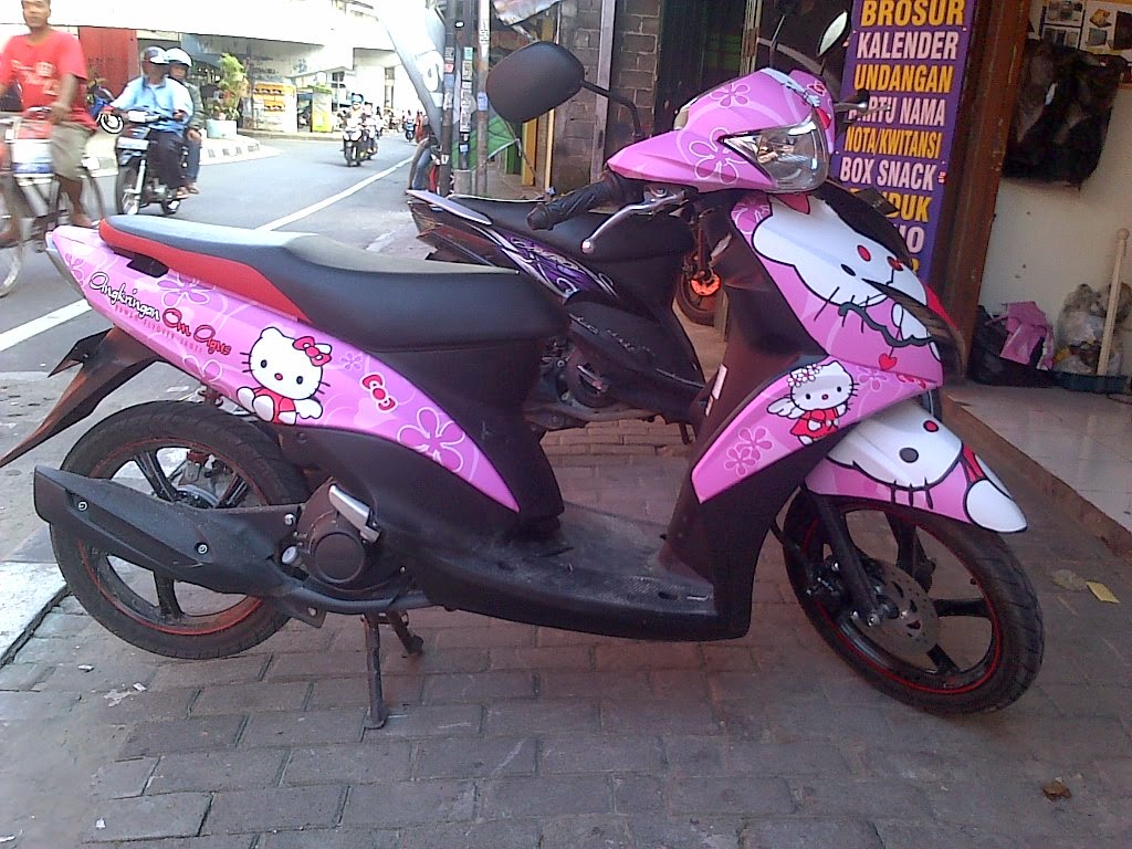 VARIASI MOTOR MIO J GT HELLO KETTY CANTIK - Radja Sticker