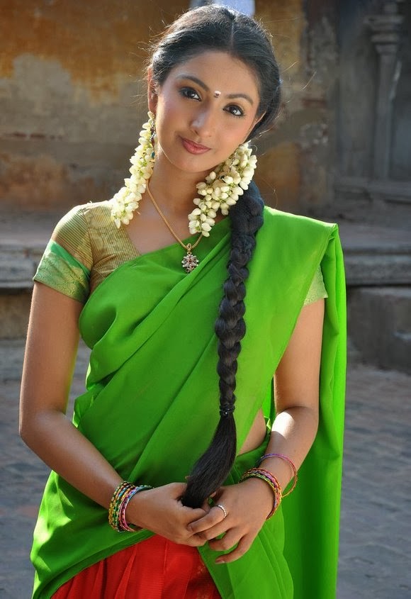 CAP: Uthara Unni Cute Images in Half Saree