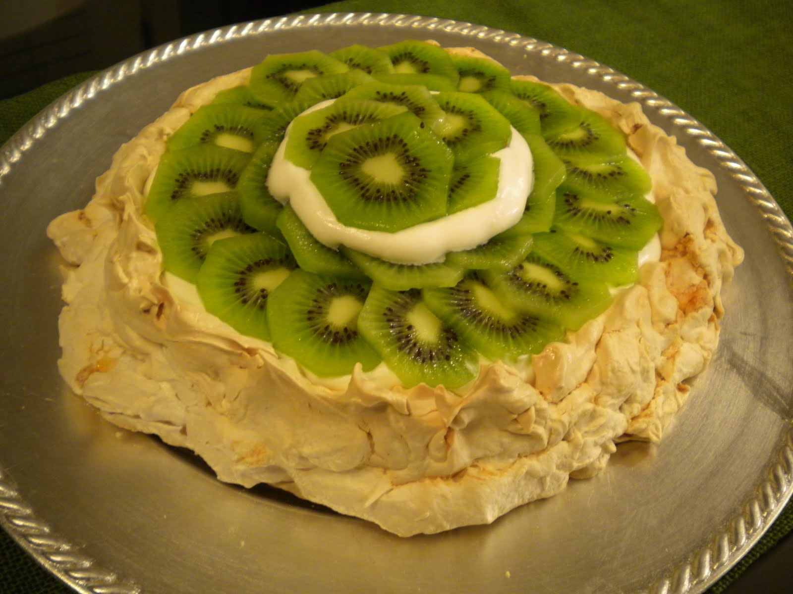 Step by Step Gourmet: Pavlova with Kiwifruit