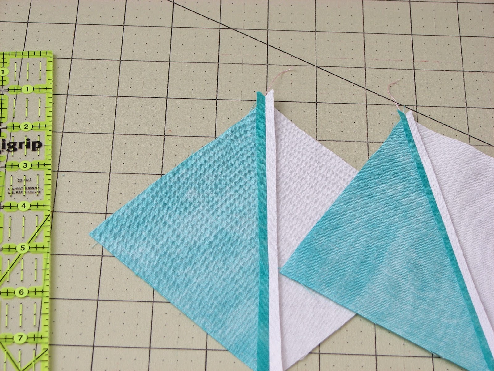 Modern Parti Quilts: Vertical Chevron Crib Quilt Tutorial