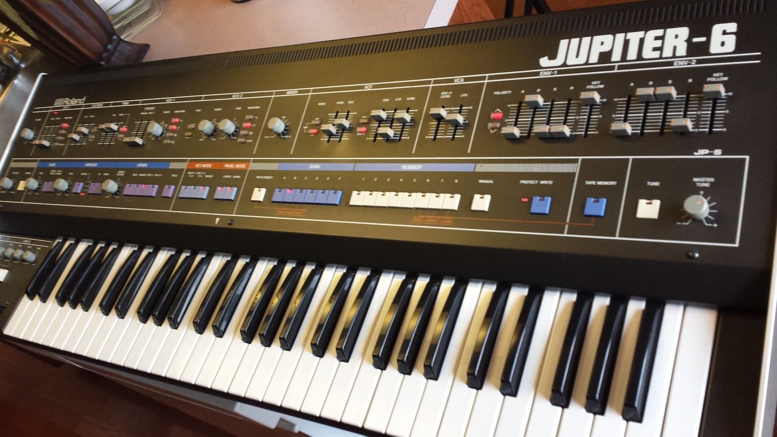 MATRIXSYNTH: Roland Jupiter 6 Synthesizer