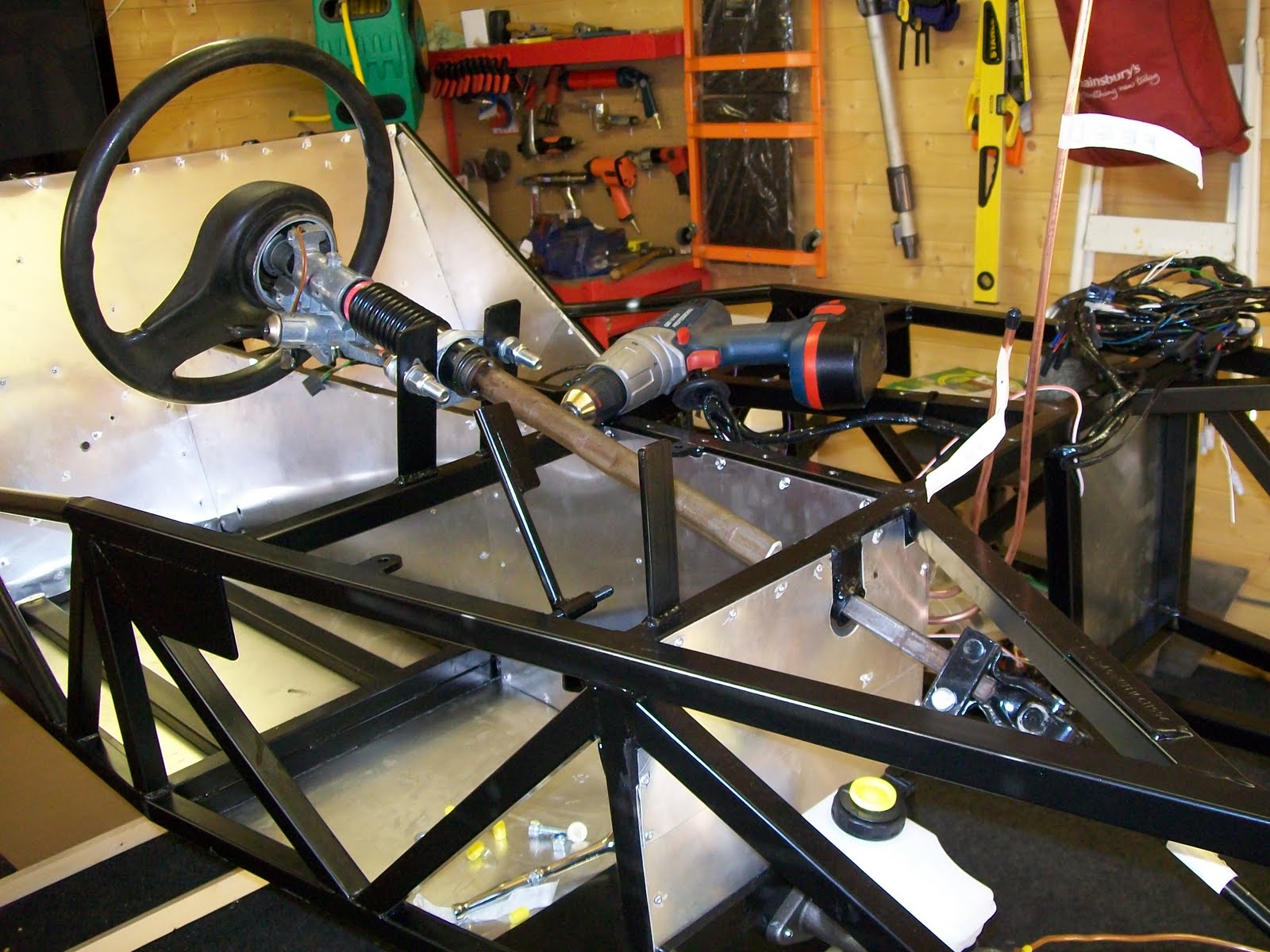 Phill`s Tiger Avon Build Diary: Fuel tank / Steering column / Front ...