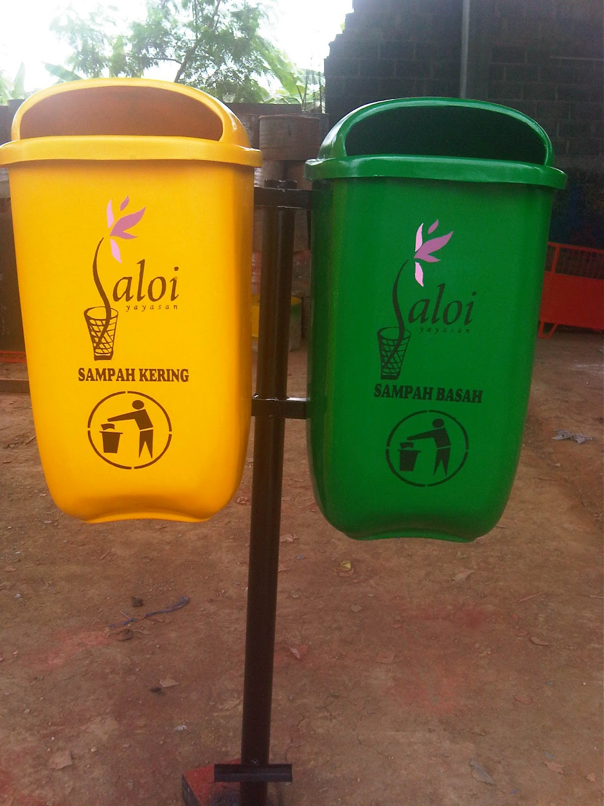 Tong Sampah Plastik Roda 240 Litter - Tong Sampah Fiber Stainless ...