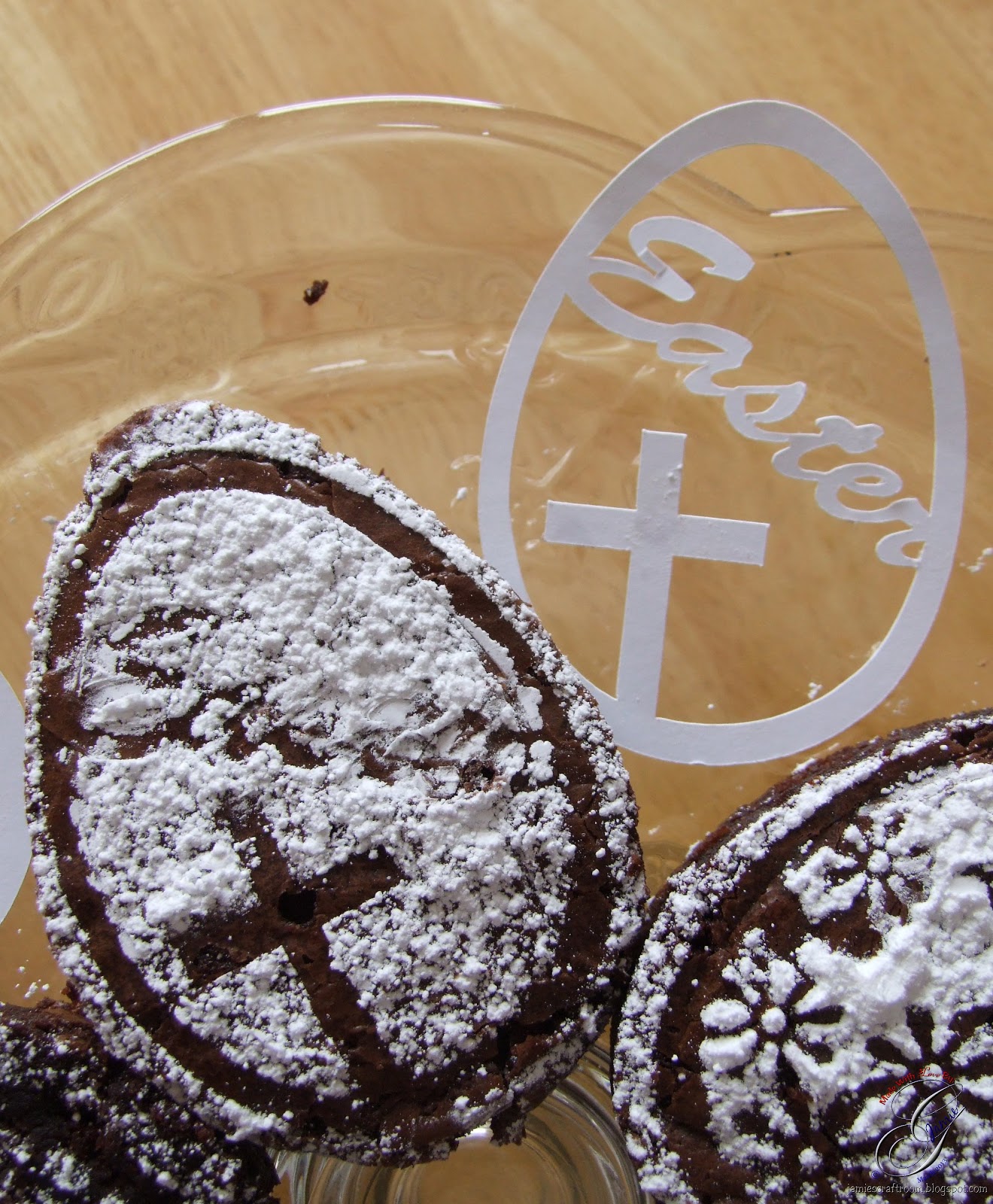 Jamie's Craft Room: Edible Boss Kut Dies!