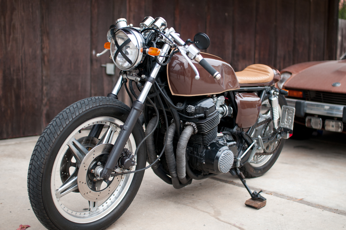 Cling on for dear life !!!: 70's Brown CB750 Café Racer