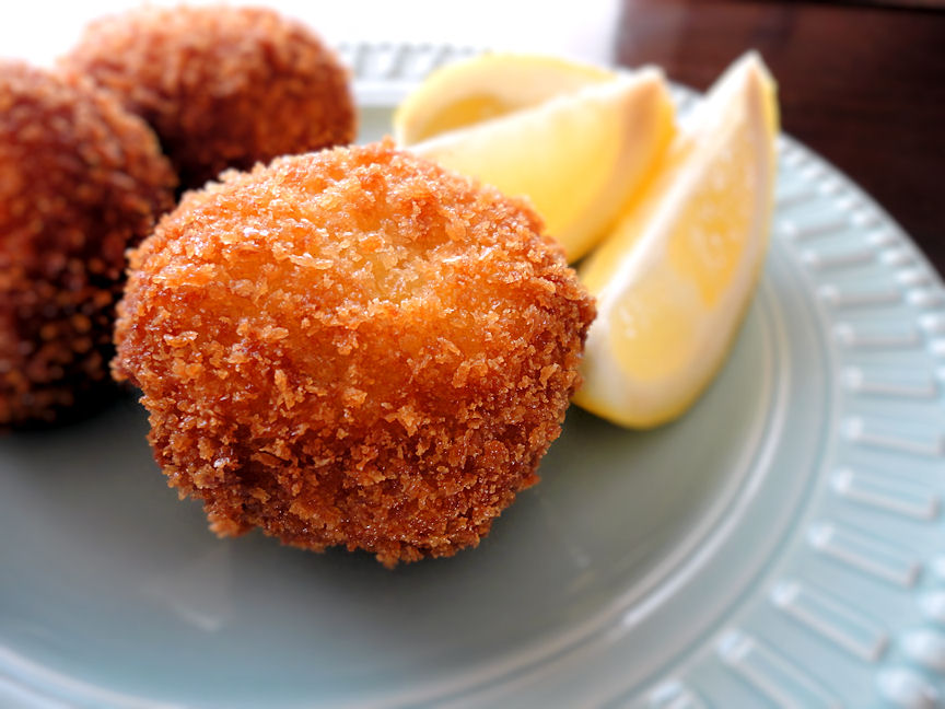 La Petite Brioche: Fried Stuffed Mushrooms