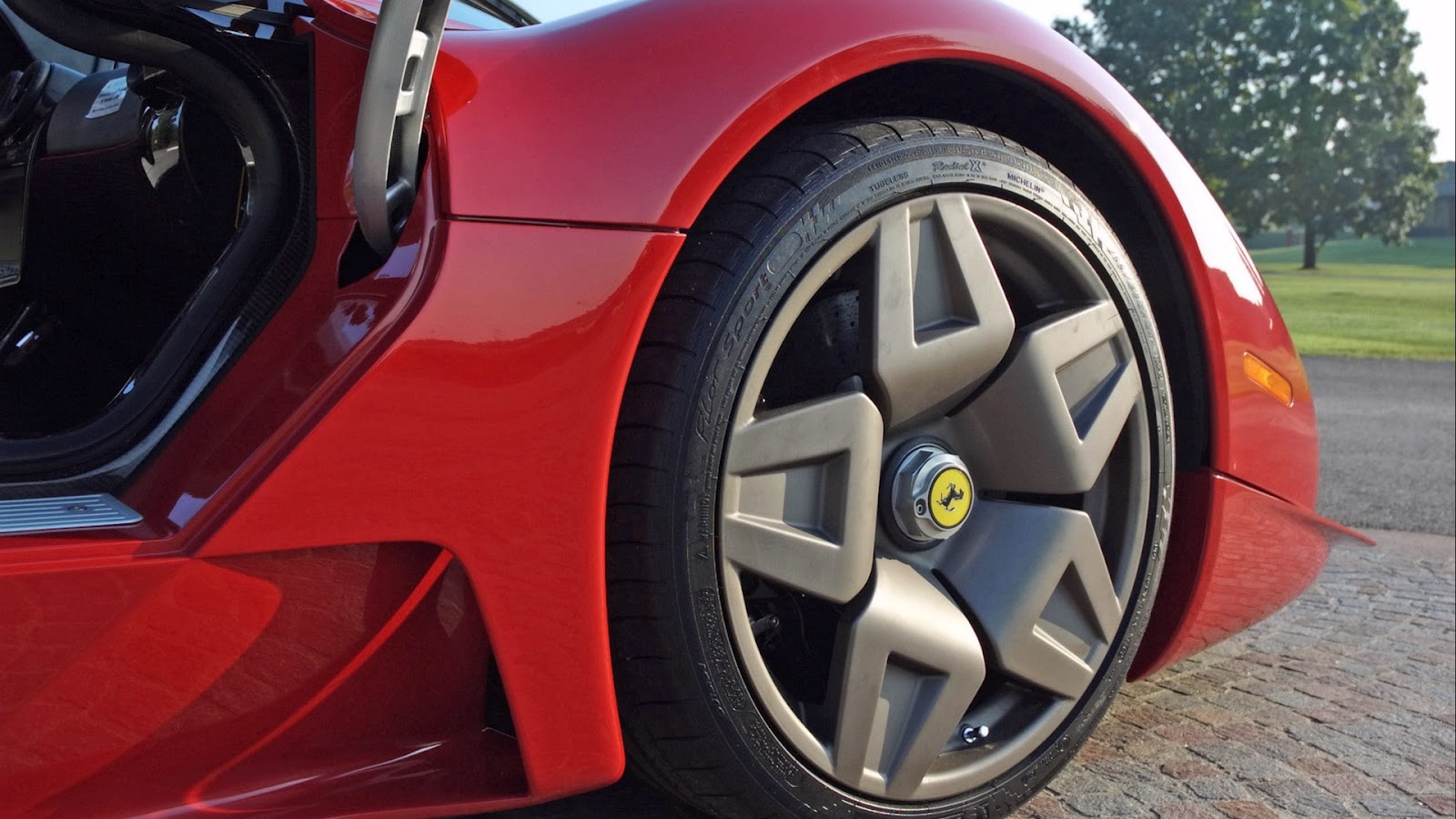 FERRARI RIMS WALLPAPERS 2012 LATEST SEXY RACE CAR | LATEST HD CARS ...