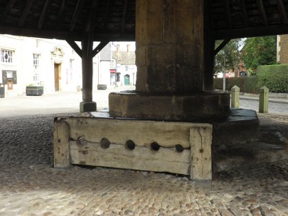 Oakham Buttercross & Stocks | Photo Curios