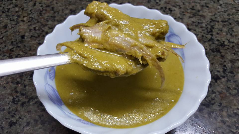 AmgeleRandapaakuda: Mandeli in Green Curry