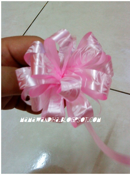 Dari Dapur MaDiHaA: D.I.Y. Bunga Reben Hamper...