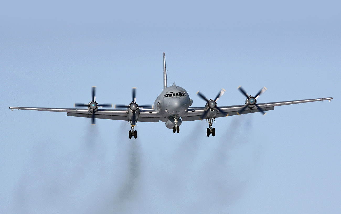 nhungdoicanh: Ilyushin Il-20M Coot-A