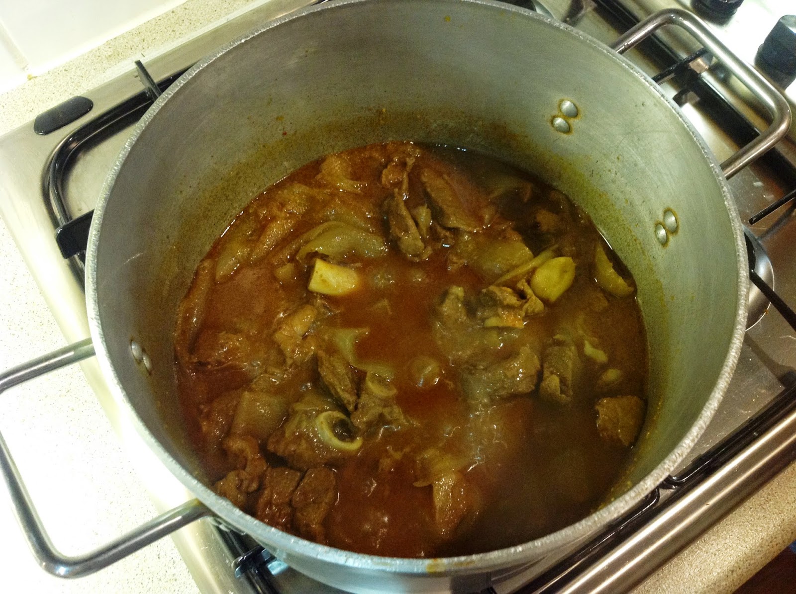 This Muslim Girl Bakes: Cauliflower Lamb Curry - Gobi Gosht