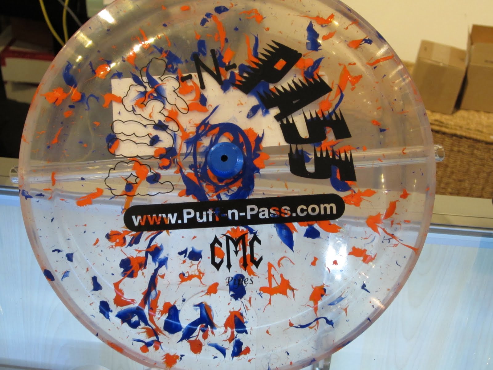 Ignite Smoke Shop: Puff N Pass Flying Frisbee Pipe - Gives a new ...