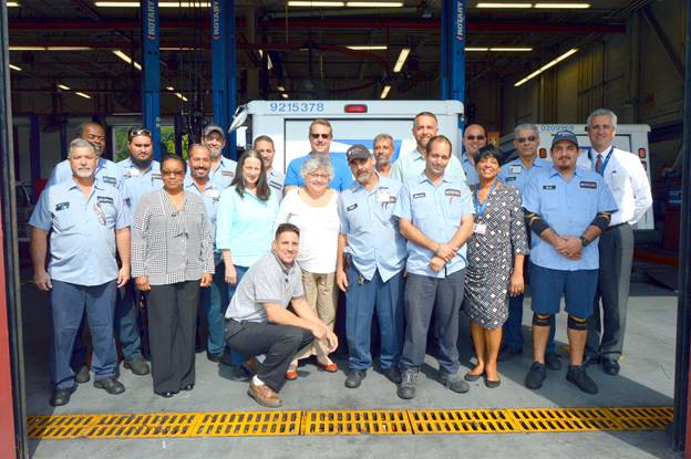 South Florida Postal Blog: Miami VMF 'Keeps the Mail Moving'