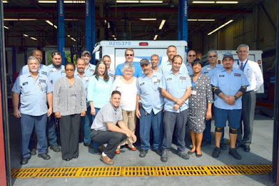 South Florida Postal Blog: Miami VMF 'Keeps the Mail Moving'
