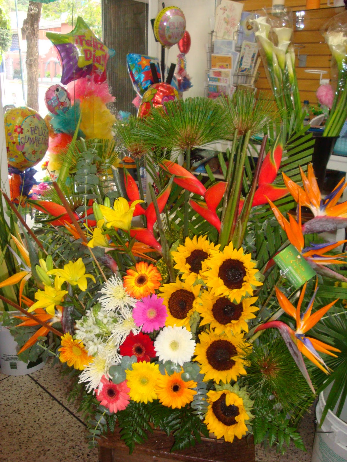 FLORISTERIA DETALLOS Y DETALLES LAS PALMAS: ARREGLOS FLORALES