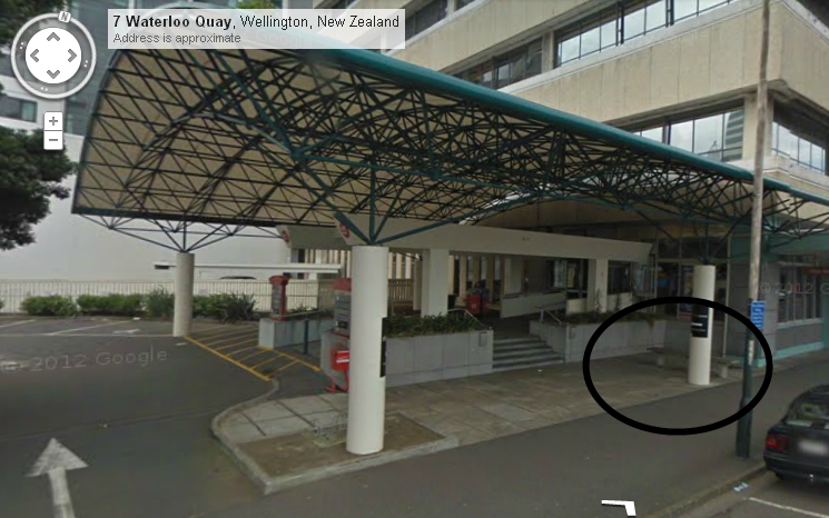 Yardy Yardy Yardy: NZ Post: Please Check Your Front Steps