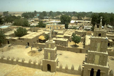 Dünya'nın Bütün Camileri: Pictures of Great Mosque-2, Niono, Mali